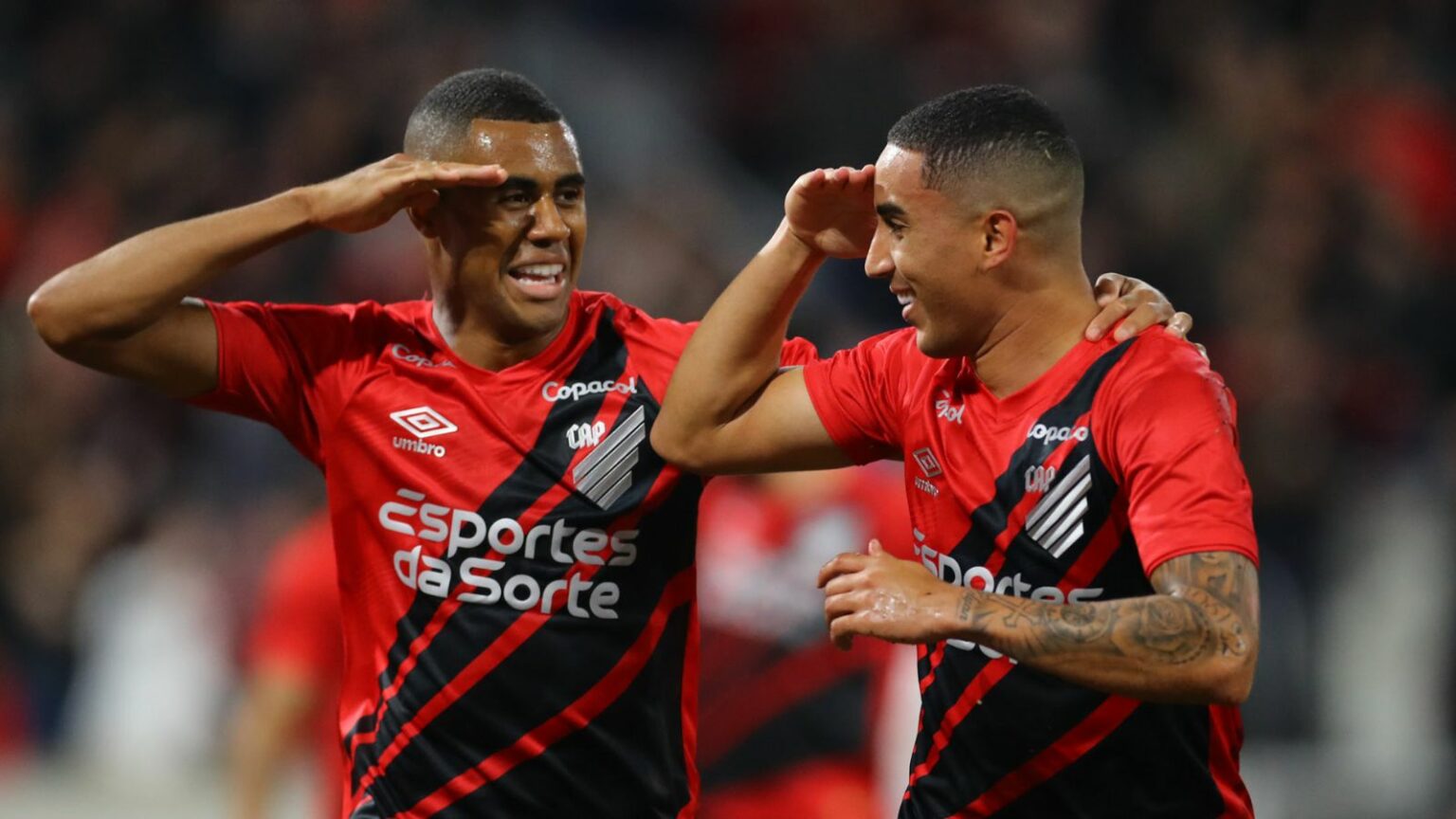 Athletico vence Red Bull Bragantino e larga na frente no confronto pela ...